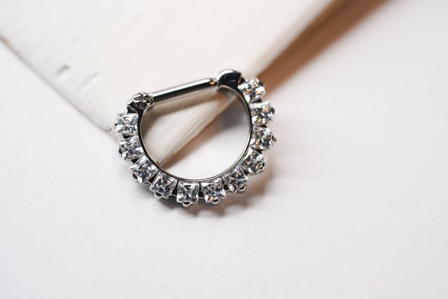 titanium body jewelry | La Linea Body Art